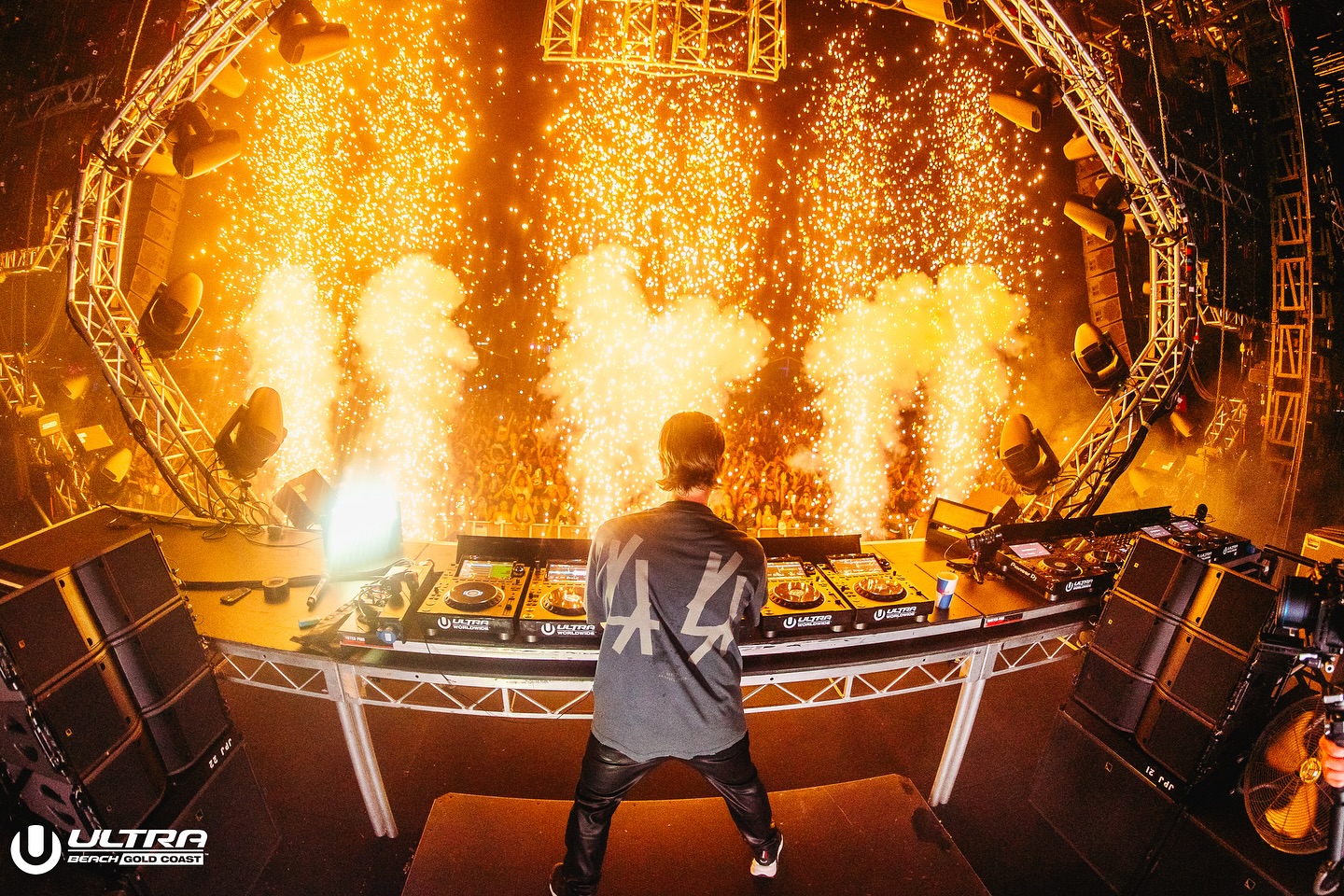 Ultra Australia Gold Coast Stage | Rednoir & Global Truss F34